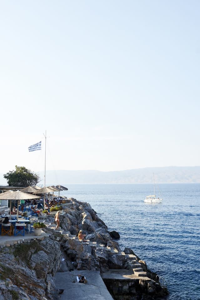 Are there power outlets on the boat? | Greek Seas